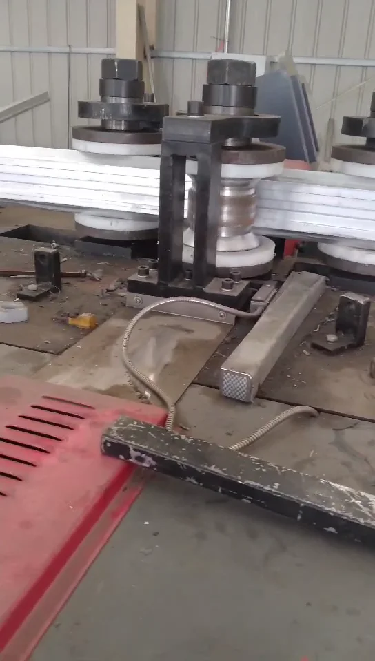 Track Installed On Parapet Wall For Window Cleaner Machine Monorail ...