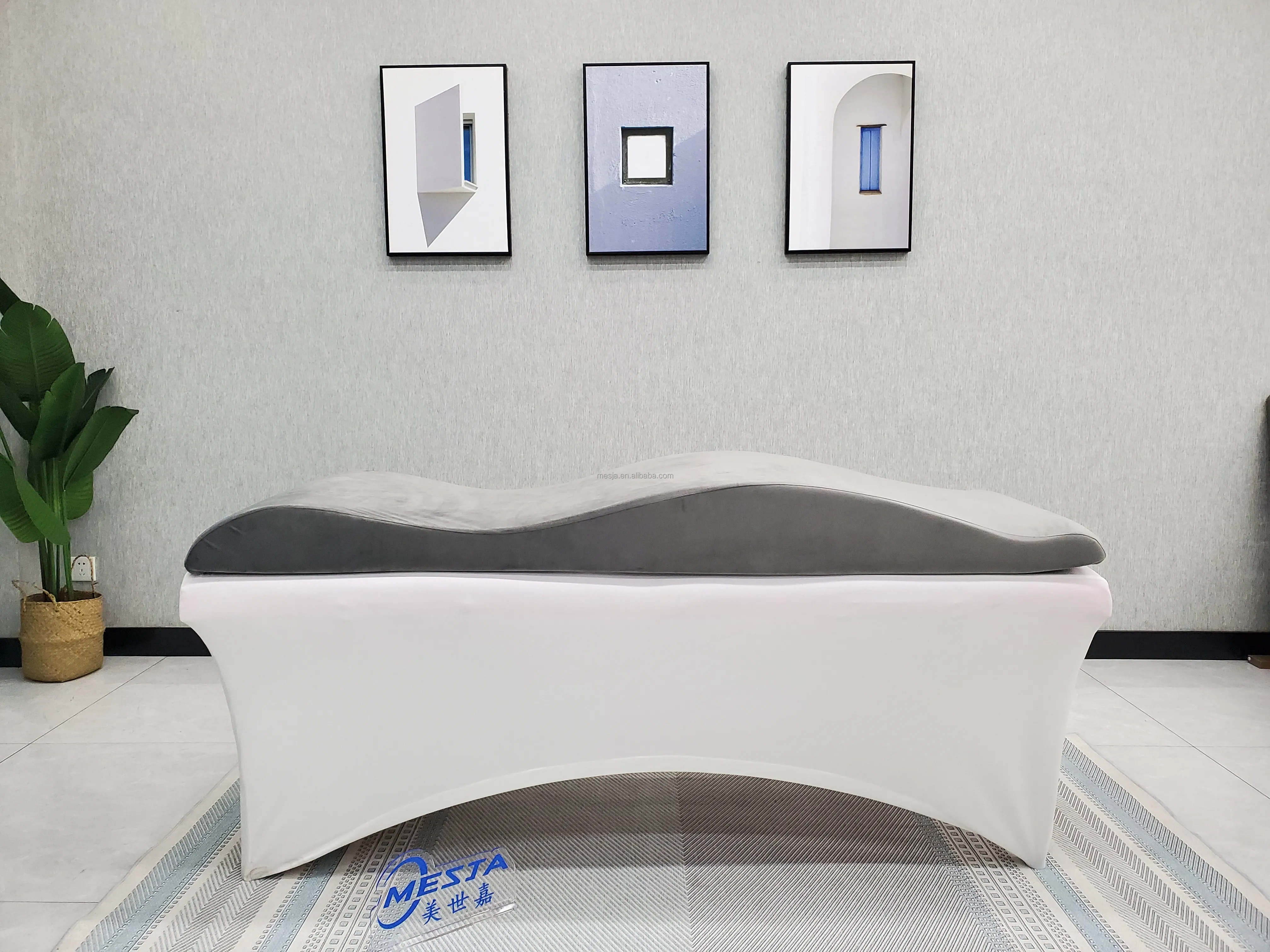 China Custom Beauty Salon White Curved Lash Bed Topper Mattress Message ...