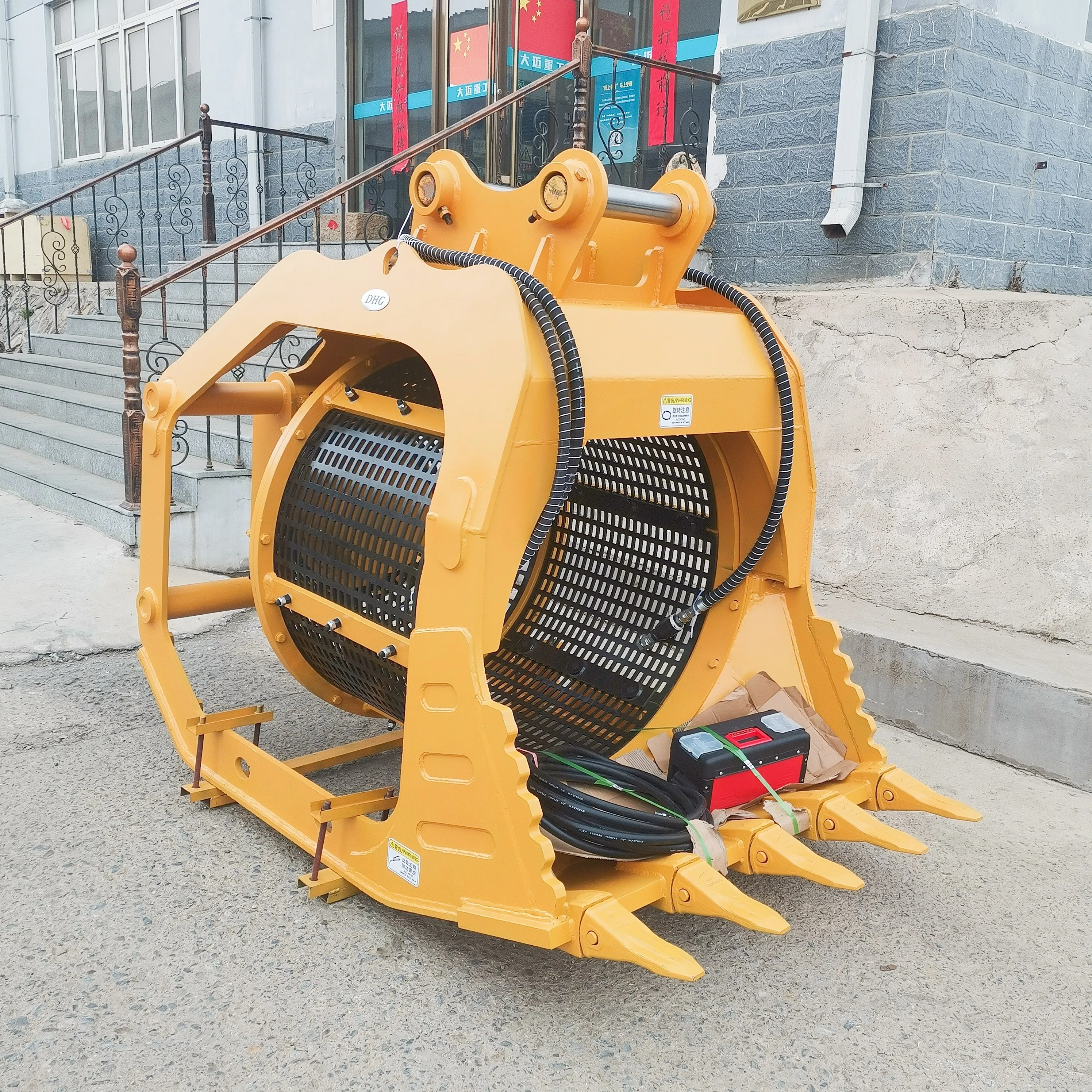 20 Tons Excavator Equipment Screen Bucket Rotating Skeleton Bucket ...
