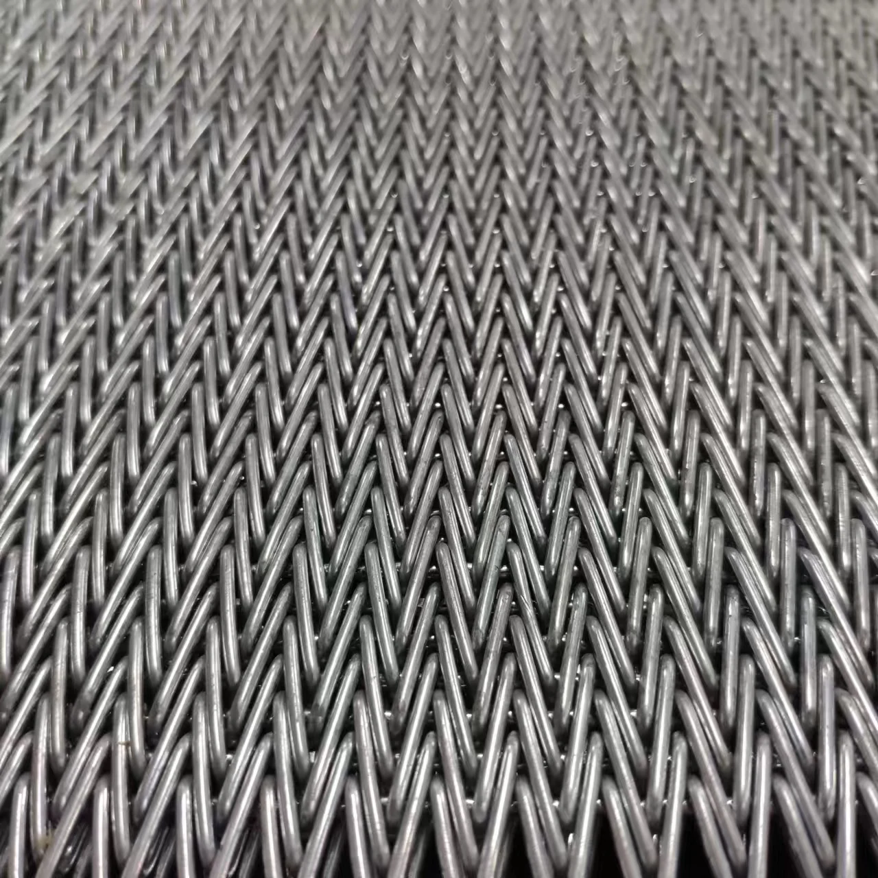 Customizable Herringbone Pattern Conveyor Belt 304 Stainless Steel ...