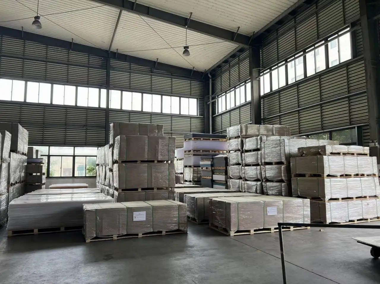 Acrylic Display Rack Customized Design Plexiglass Exhibition Stand ...