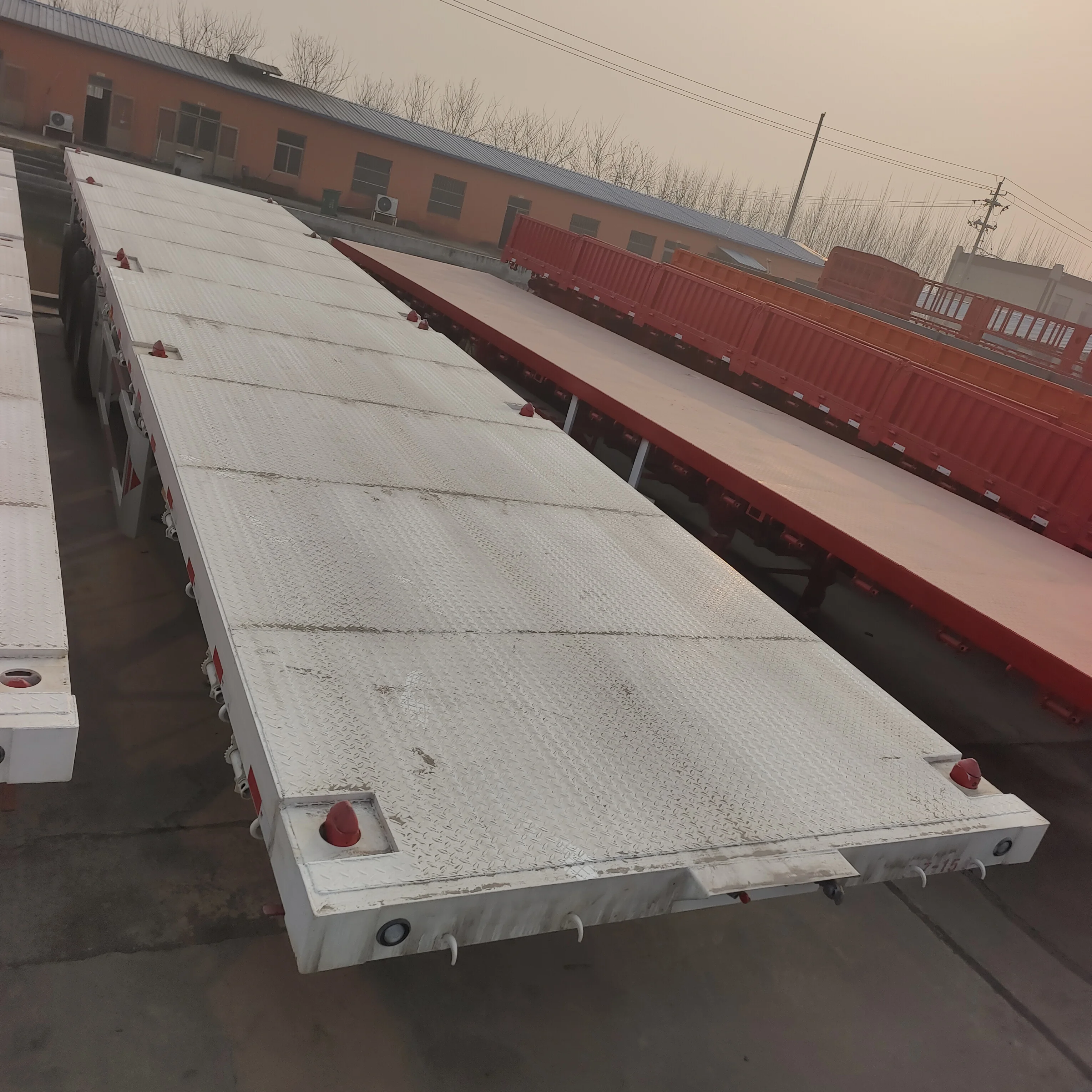 Made In China Three-axle Container Flatbed Trailer Heavy Cargo Towing ...