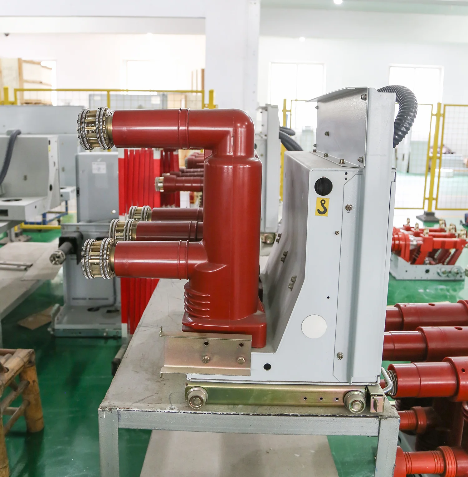 VS1(ZN63) 12kv/24kv 630a/1250a Vacuum Circuit Breaker for Switchgear