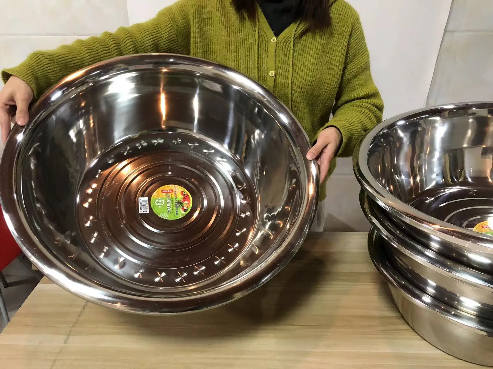 Stainless Steel Bowls - Durable and Versatile Solutions