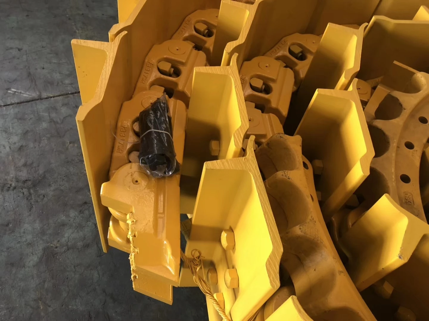 Undercarriage Track Chains - Durable Bulldozer Parts