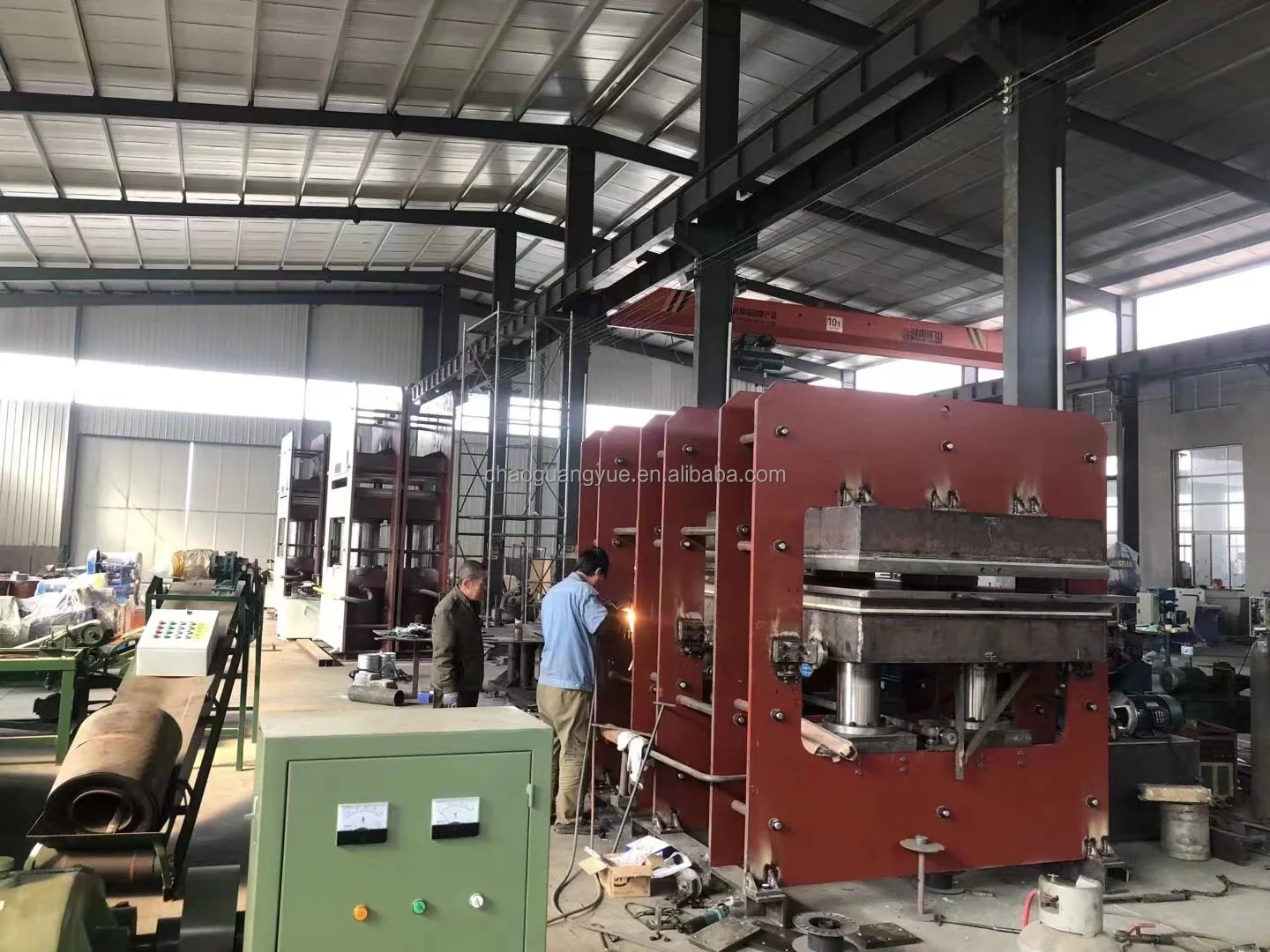 Rubber Conveyor Belt Vulcanizing Machine / Conveyor Belt Production ...