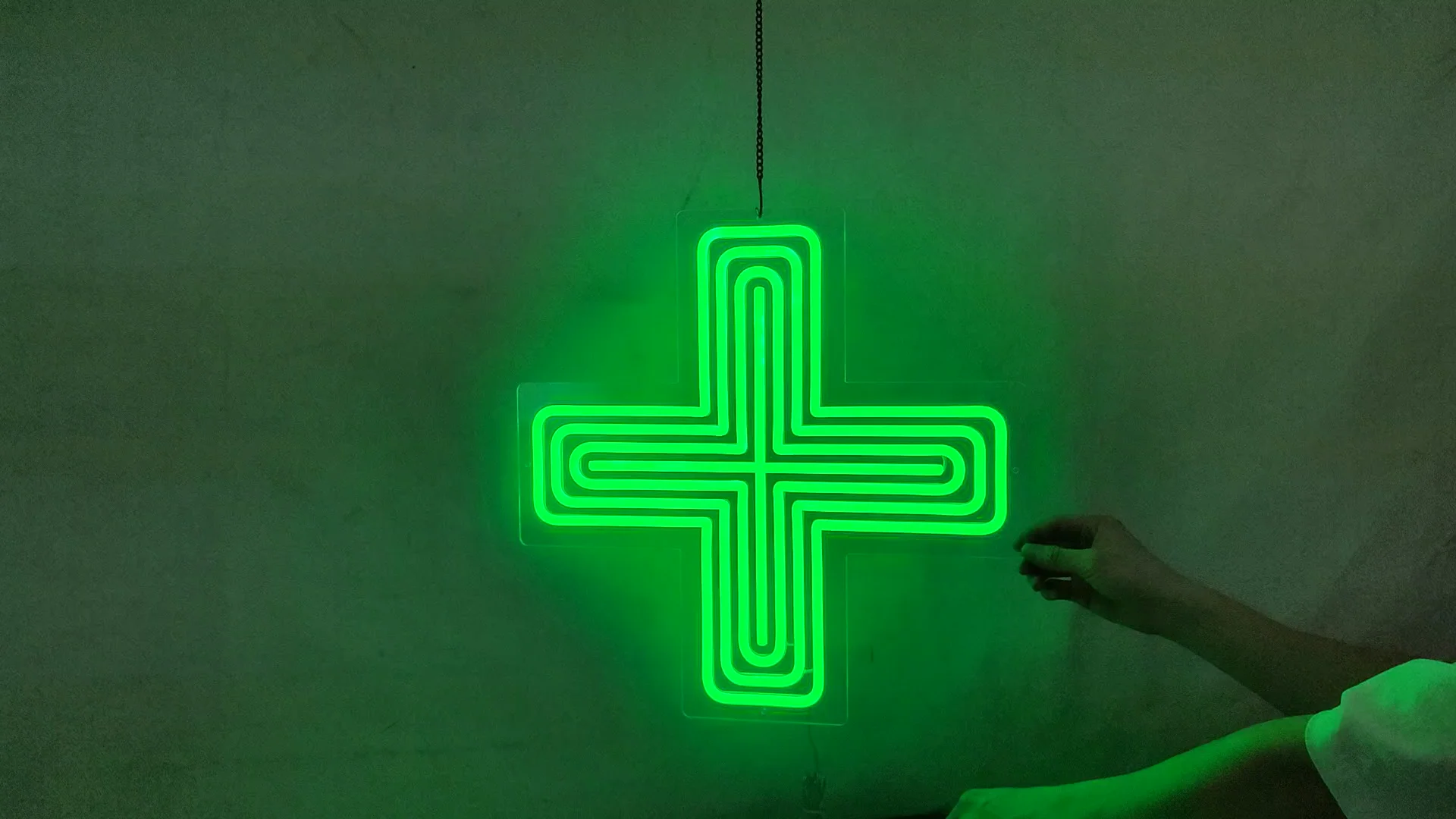 24*24 Inch Big Acrylic Led Cross Pharmacy Neon Sign Green Drug Store ...