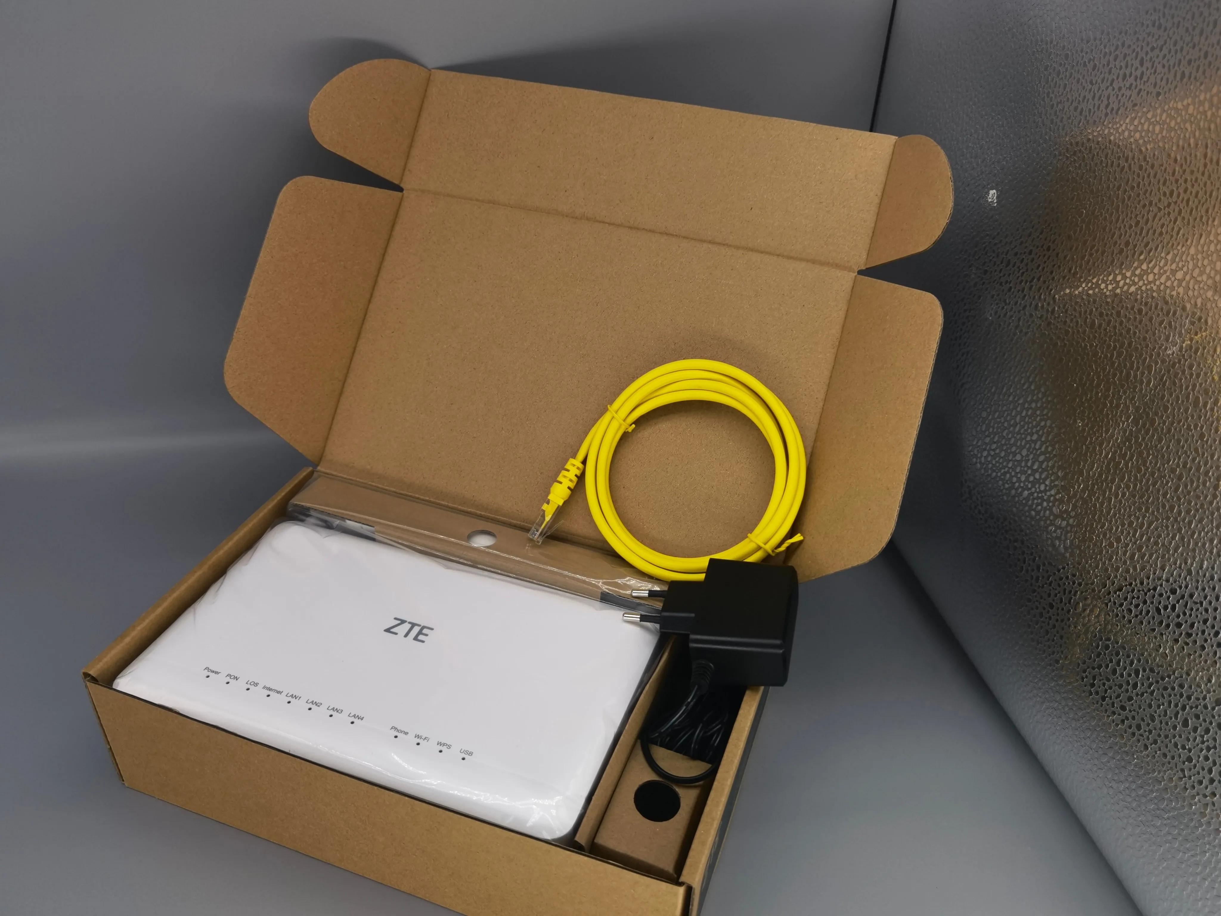 Zxhn F670l V9.0 4ge 1pots 1fxs 2.4g 5g Dual Band Wifi Gpon Onu For Zte Original New Ac1200 ...