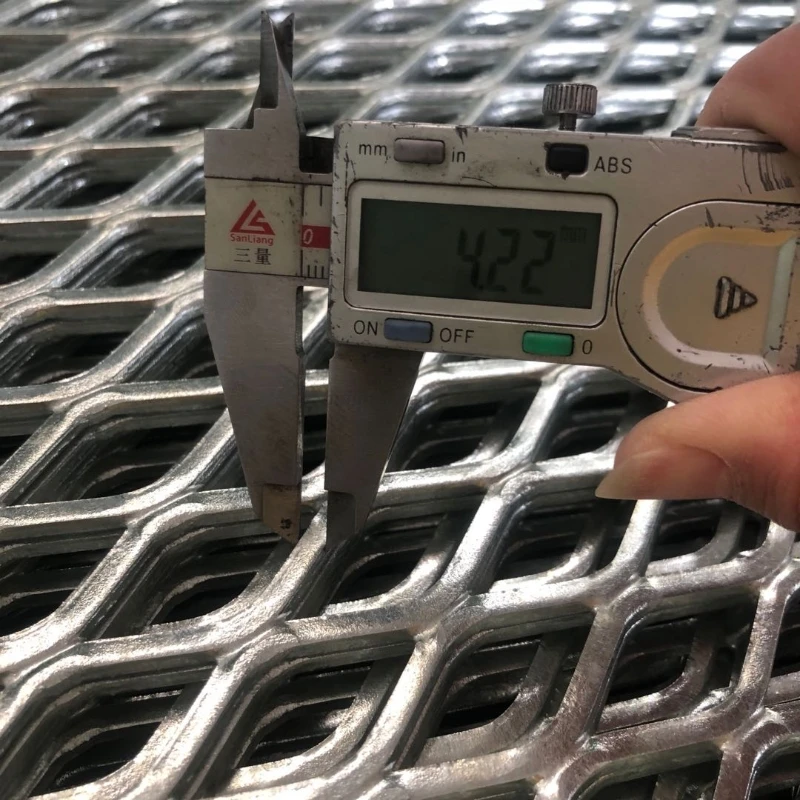 Expanded Metal Wire Mesh Galvanised Expandable Wire Mesh - Buy ...