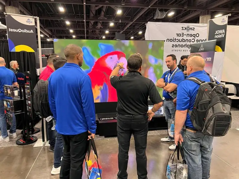 Motorized Slider Tray for Ultra Short Throw Projectors