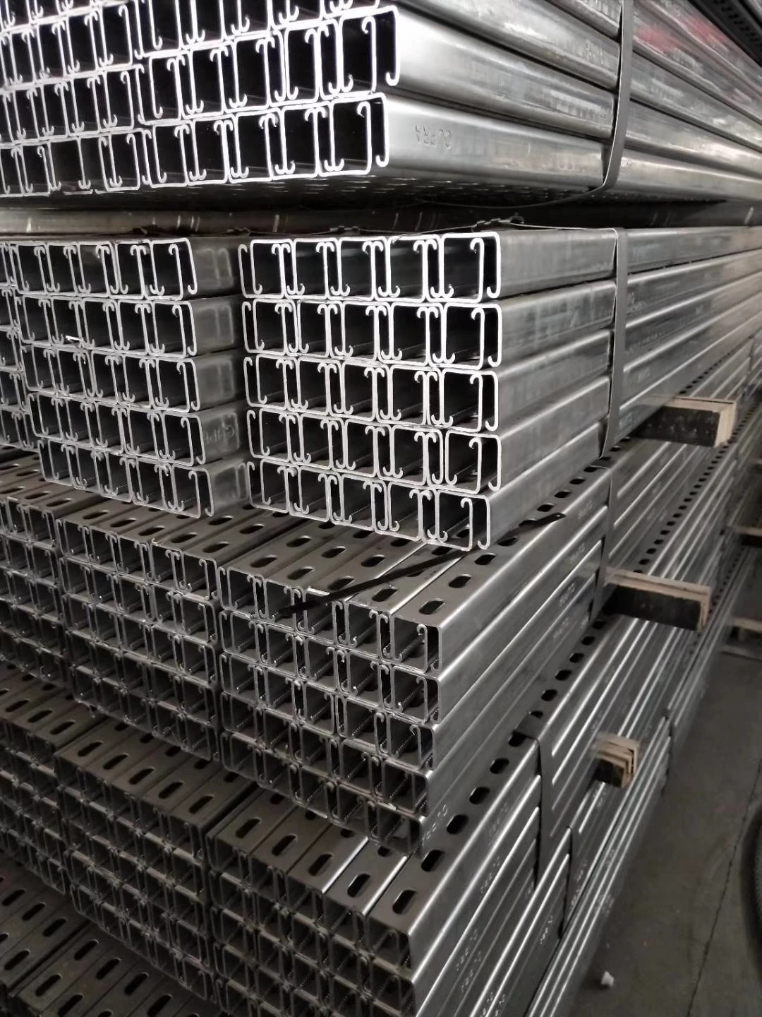 Iso Standard Slotted Powder Coated Unistrut Steel Channel 41x21mm ...