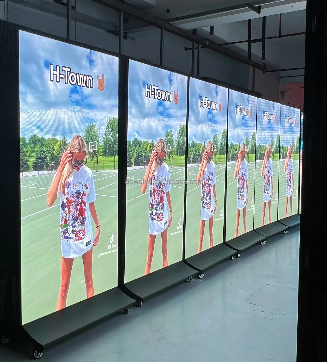 P2 P2.5 P3 Flooring Standing LED Display - Digital Poster