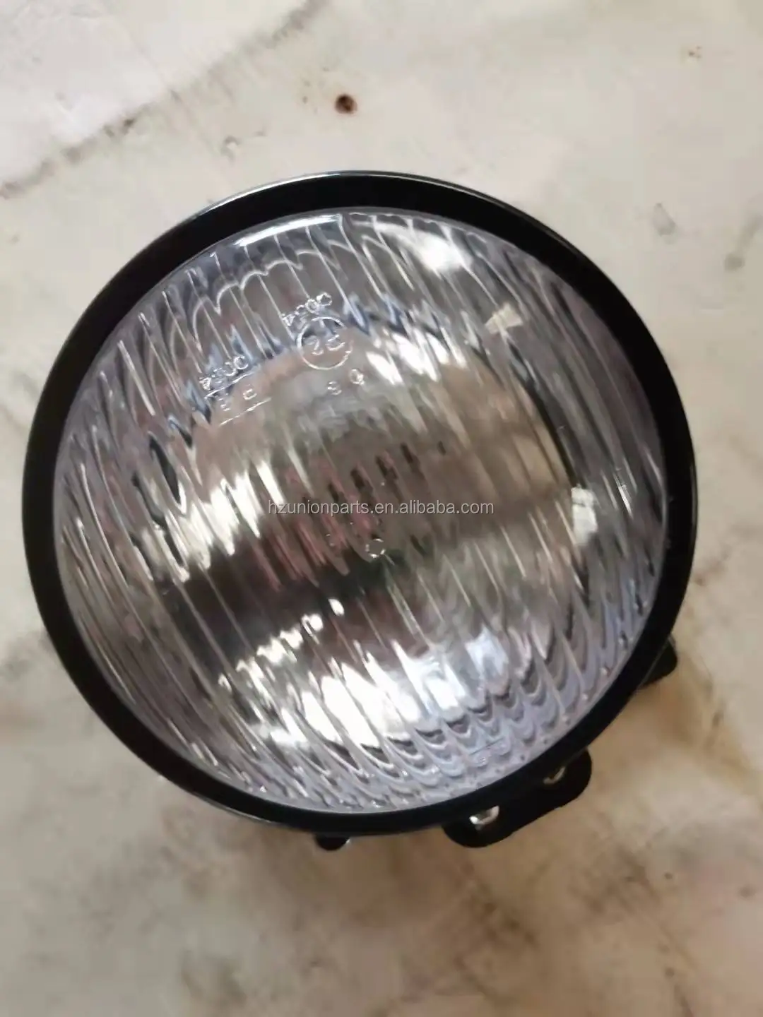 Hyundai HD65/72/78 LAMP ASSY-FOG 92201-56001 - OEM Quality