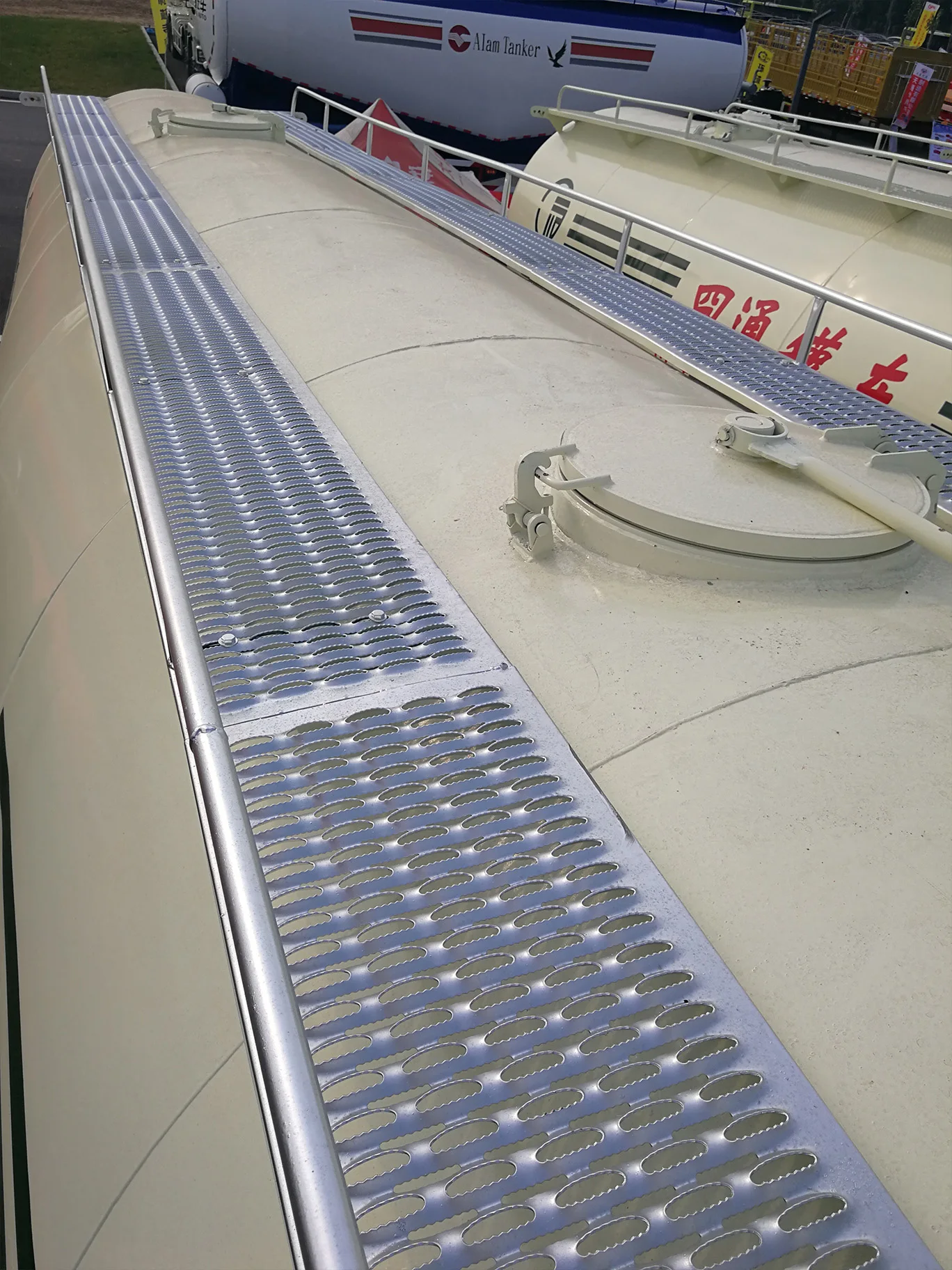 Safety Grating Walkway Channels Galvanized Walking Steel Grating Hot ...