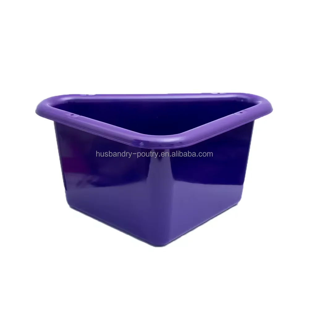 Horse Feeder Bucket Horse Triangular Bucket 27L Equestrian Feeder ...