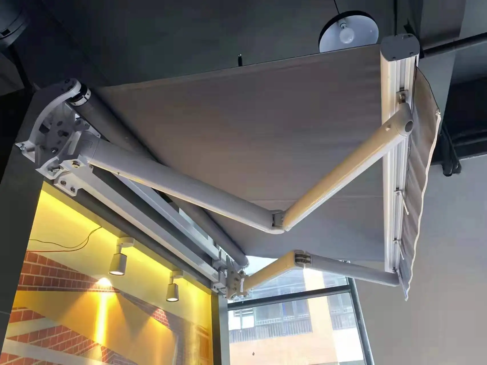 Retractable Awning Arms - Durable 5M Folding Sunshade