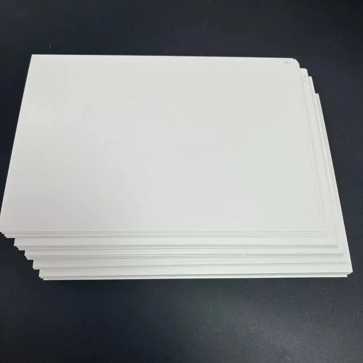 Bohui Fbb Glossy In Roll 170-400gsm Smooth Surface - Buy Fbb Gc1 170 ...