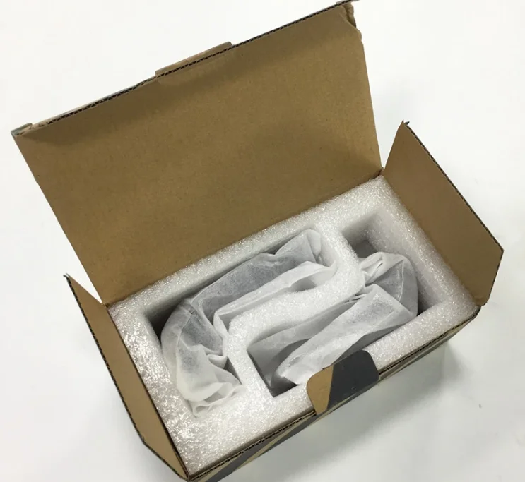 Car Lower Right Sliding Door Roller Guide Assy 9067600547 9067600347 ...