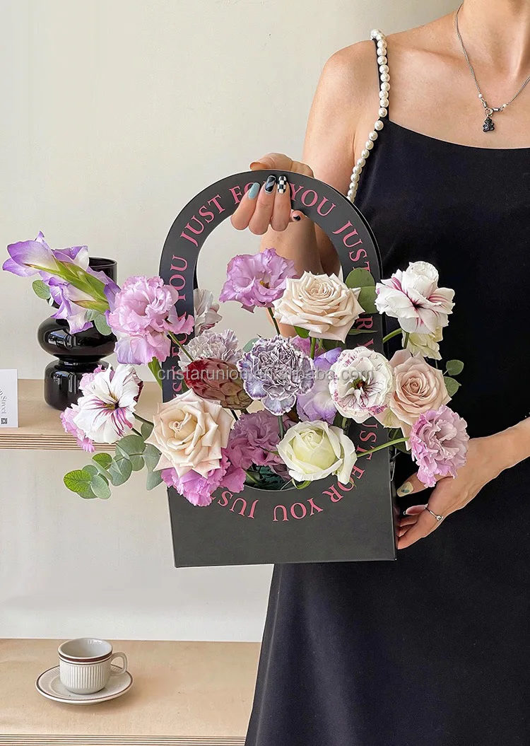 Folding Handheld Flower Box - Stylish & Durable Packaging