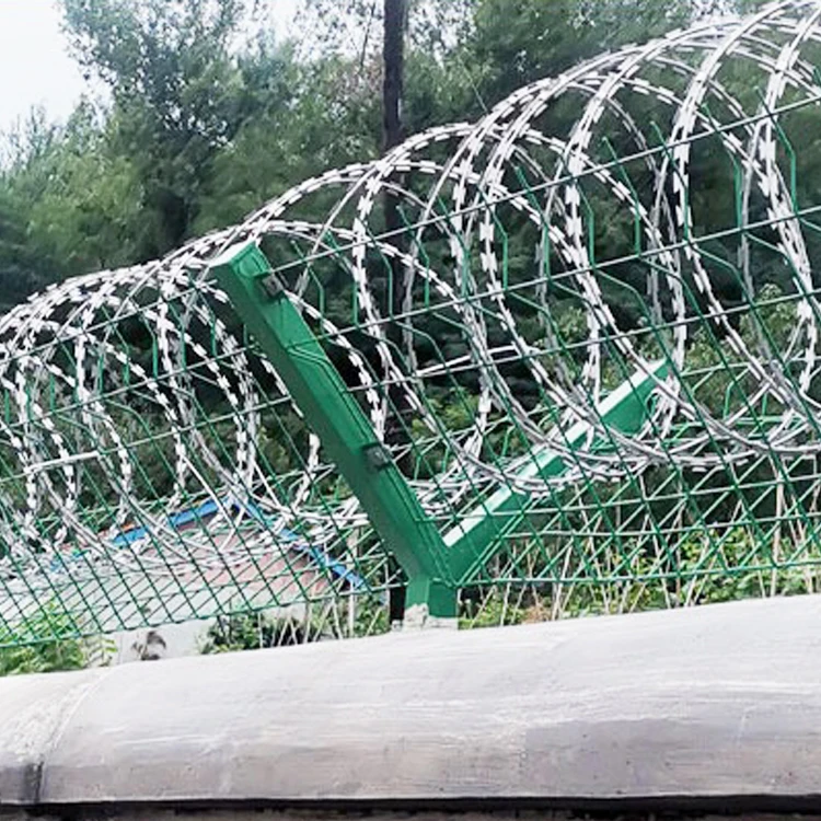 Triple Strand Concertina Wire Razor Mesh Fence Security Barbed Wire ...