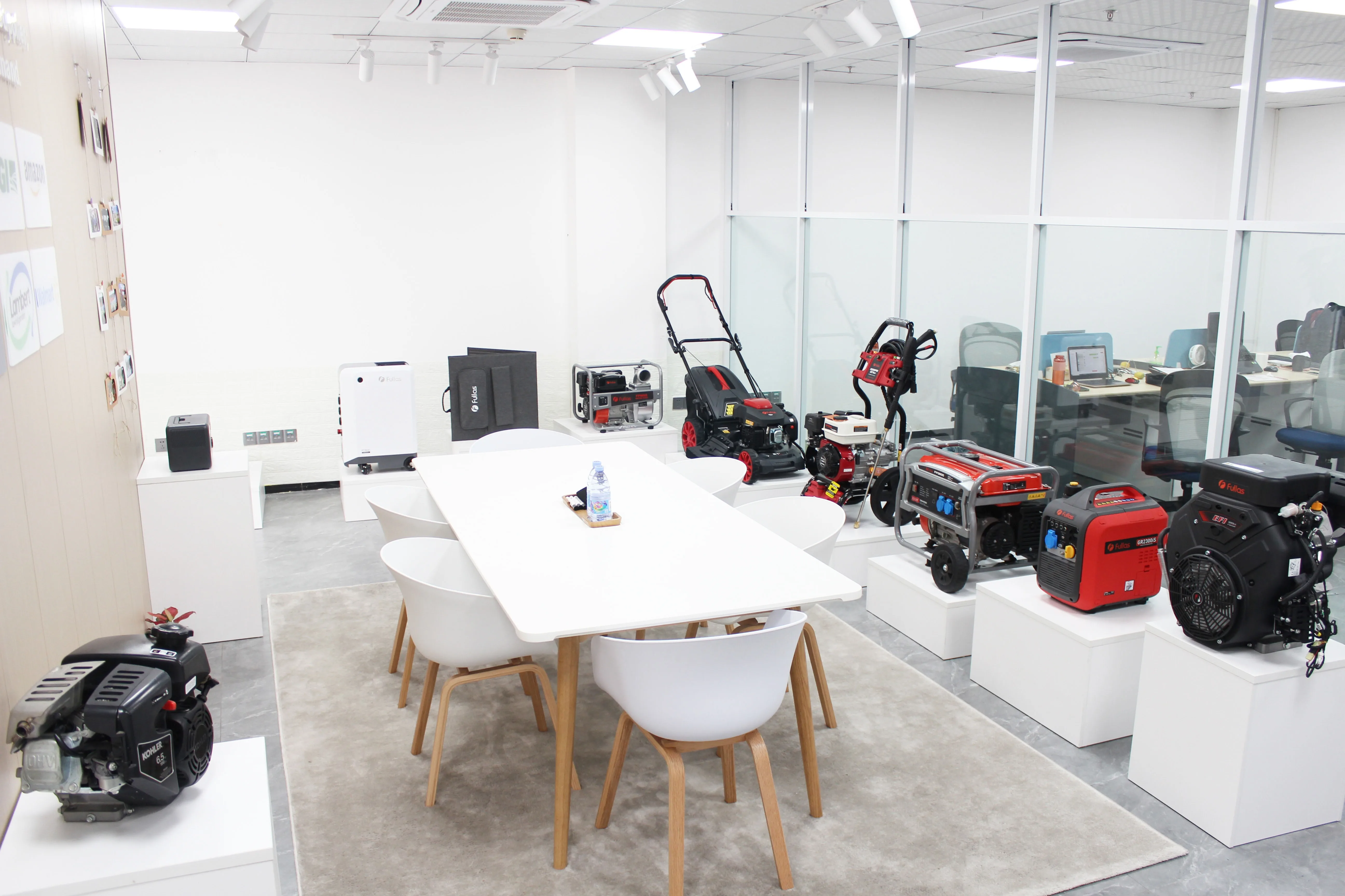 50inch Plough Machine Self-propelled Cultivator Tiller 4 Blades Petrol ...