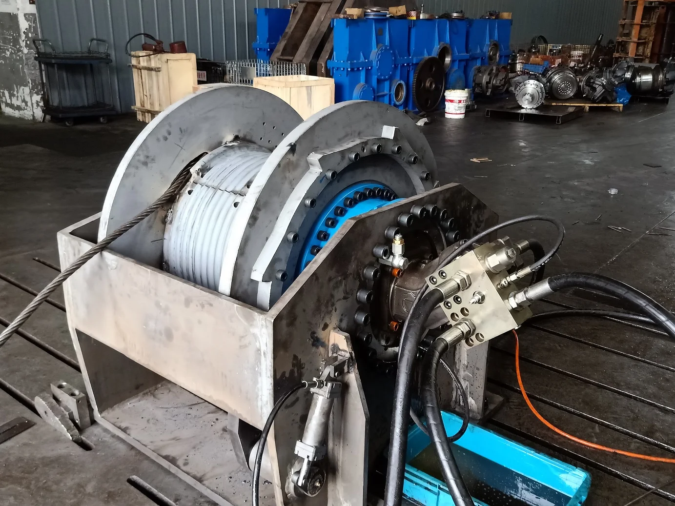 Spooling Wire Rope Hydraulic Crane Winch With Or Without Grooves - Buy ...