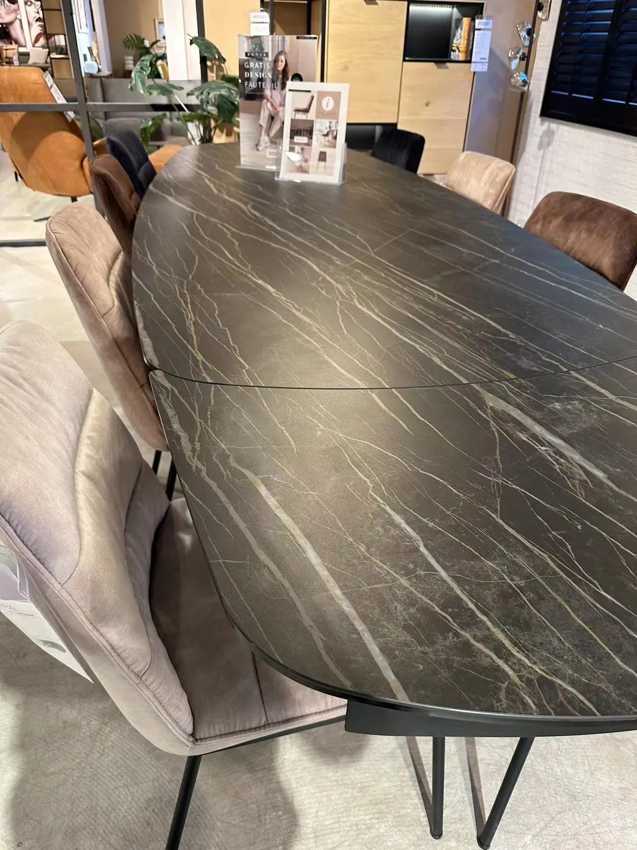 Sintered Stone Dining Table Slabs - Customizable & Durable