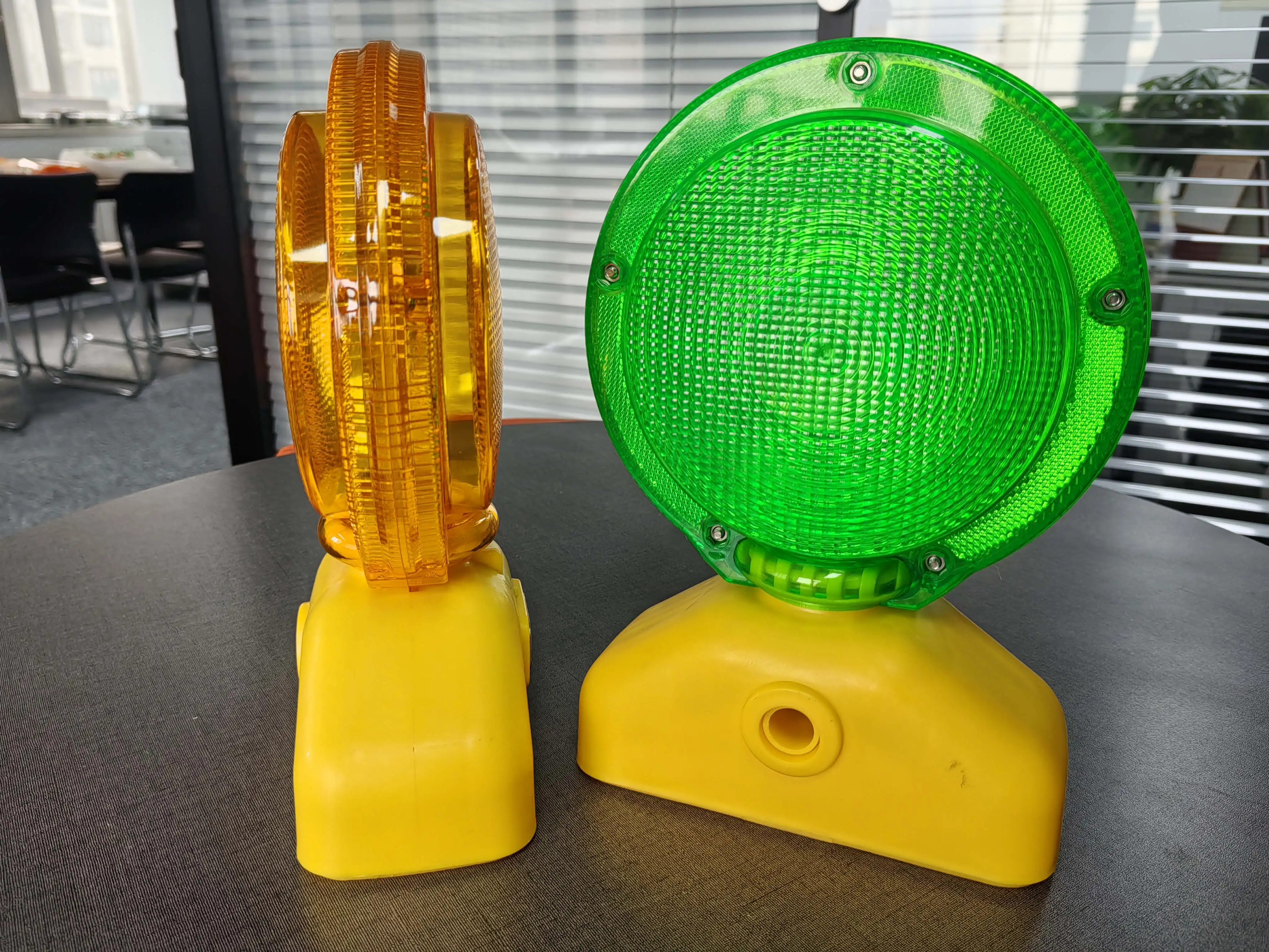 Traffic Yellow Blinking Led Warning Barricade Light Construction Site ...