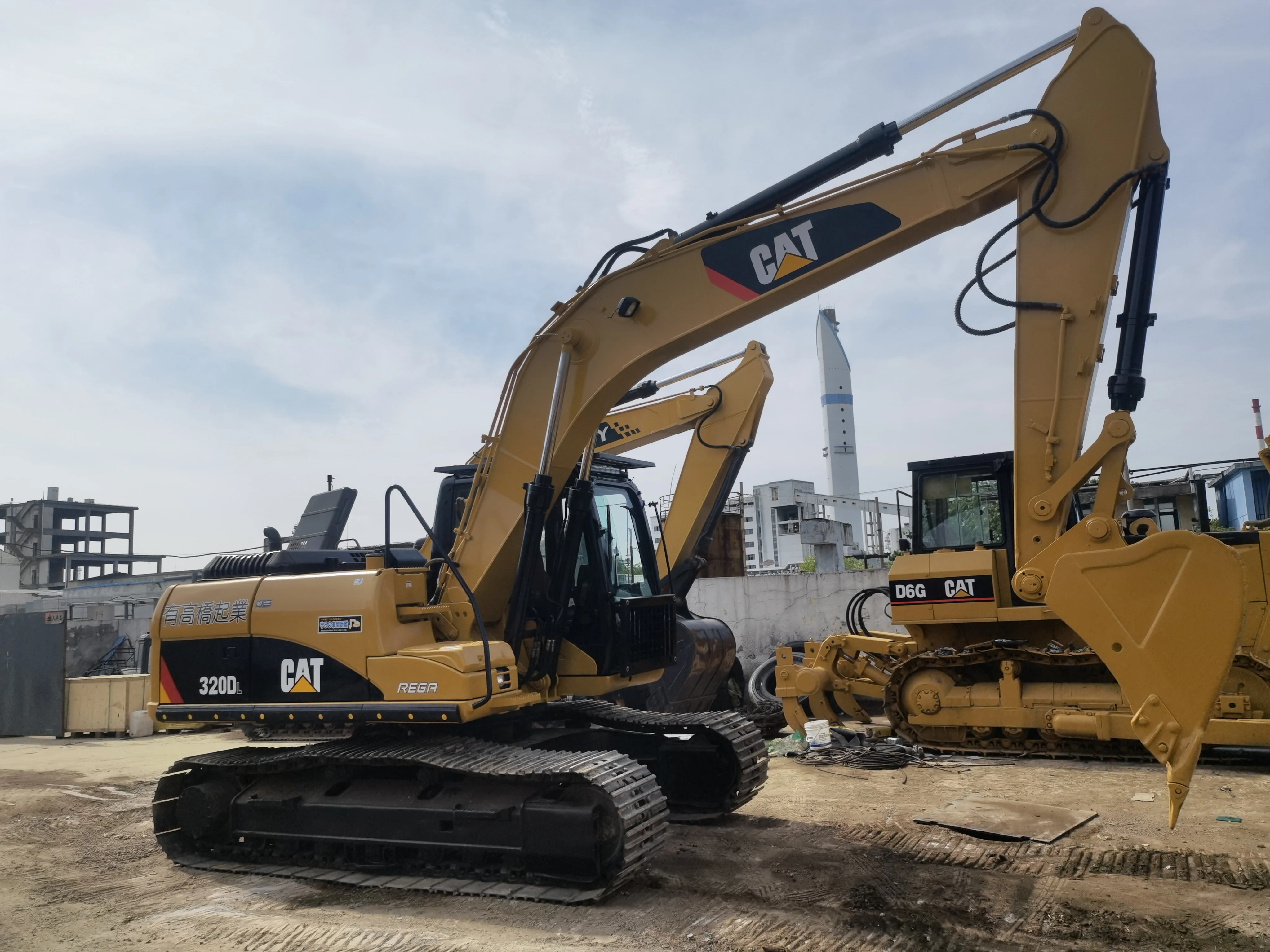 Japanese Brand Used Tractor Excavators Cat 320dl In Good Working ...