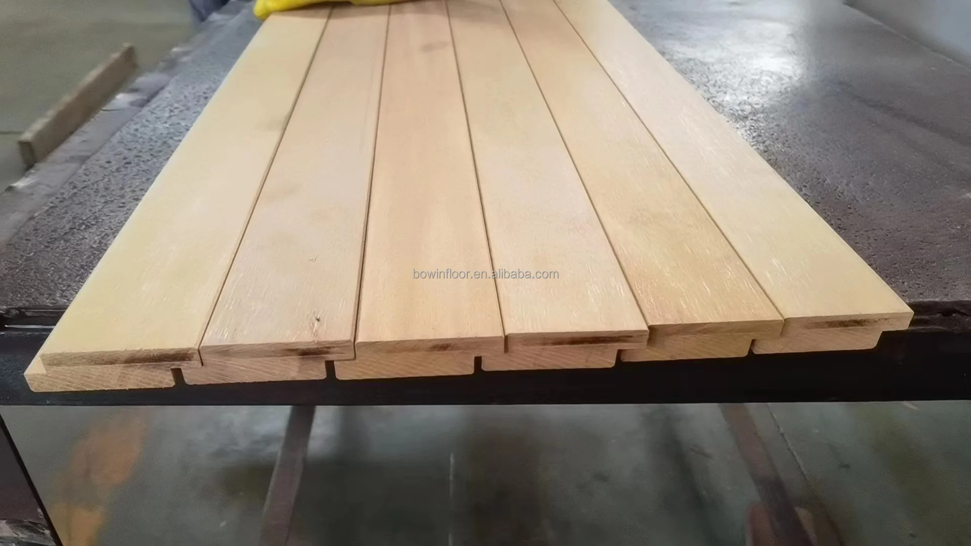Outdoor Shiplap Profile Garapa Hardwood Siding for Durable Cladding