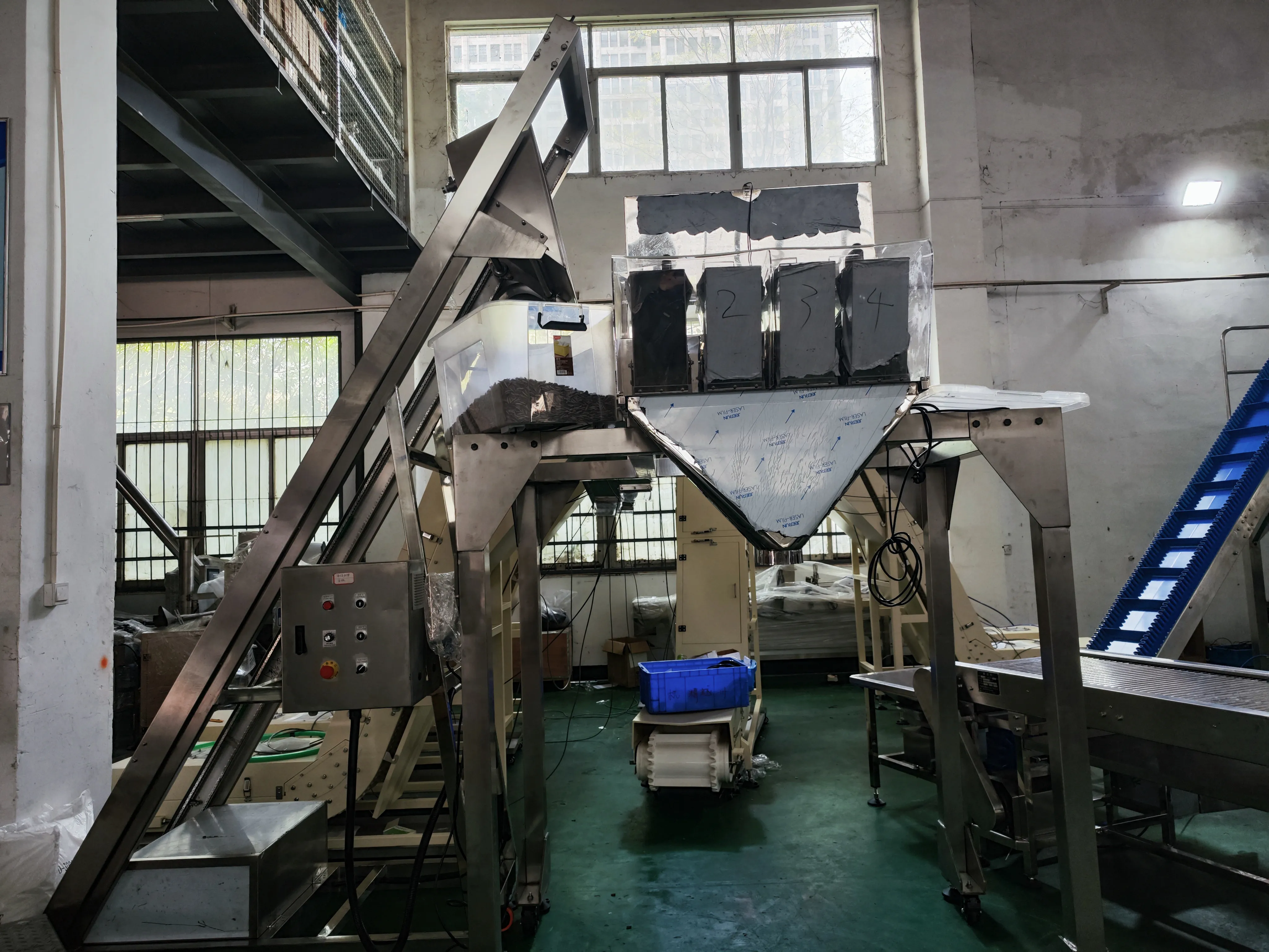 Bucket Conveyor System Lift Single Bucket Elevator With Big Hopper ...