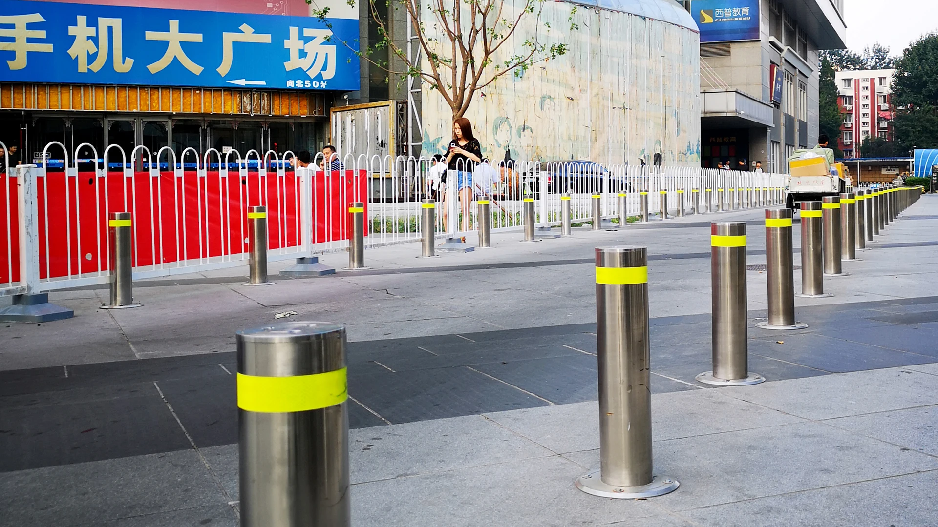 304 Stainless Steel Fixed Bollards - Safety & Crowd Control Oem