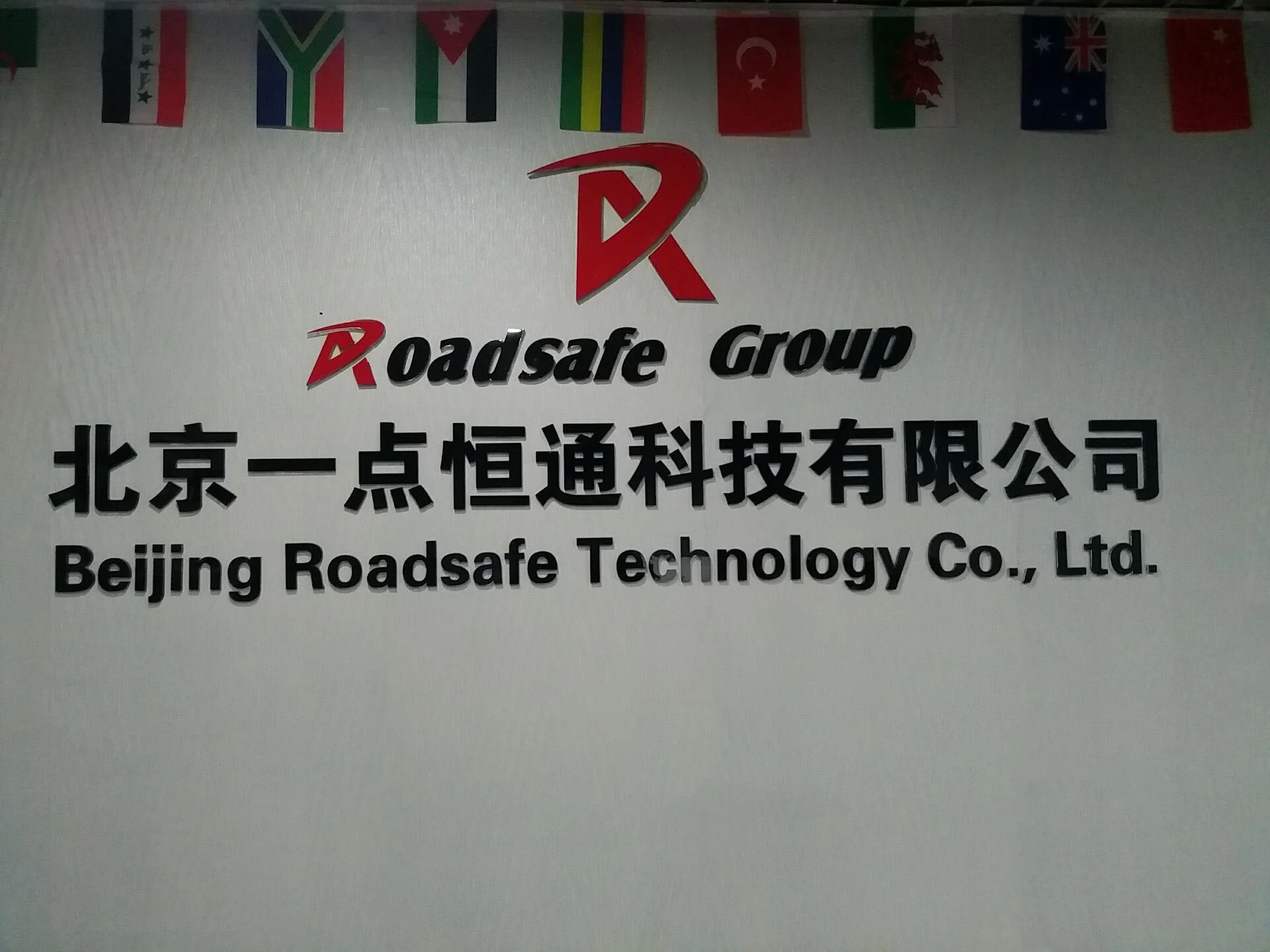 Flashing Led Chevron Arrow Road Warning Traffic Sign - Buy Aluminum ...