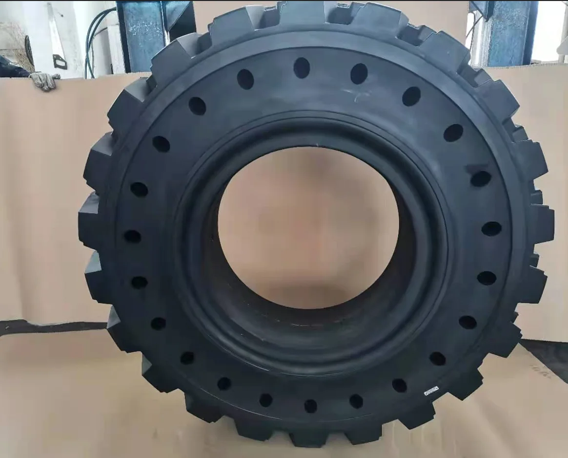 Skid Steer Backhoe Loader Solid Rubber Tyre 13.00-24 Telehandler Tyre ...
