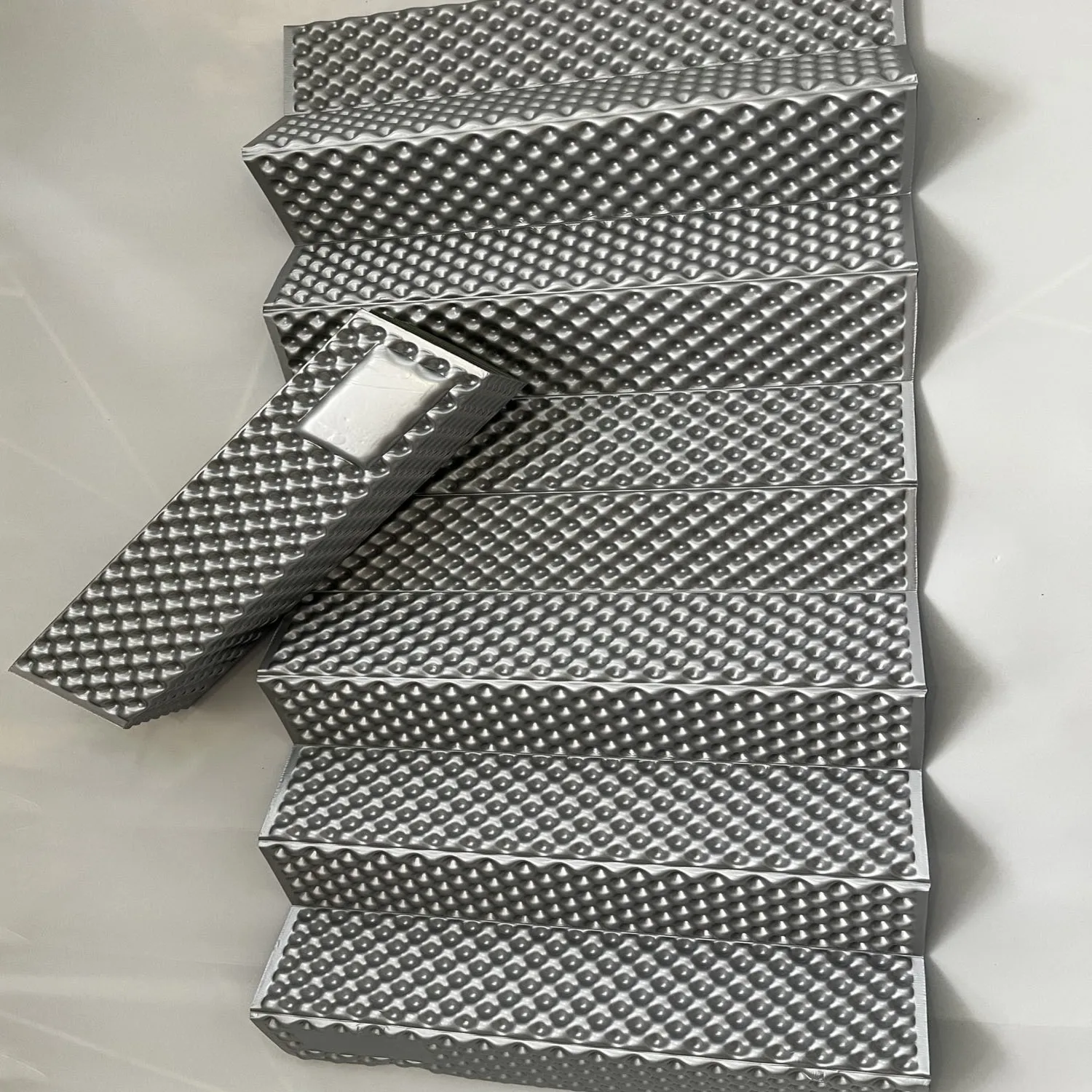 Stay Comfortable Anywhere Lightweight And Durable Aluminum Film Xpe ...