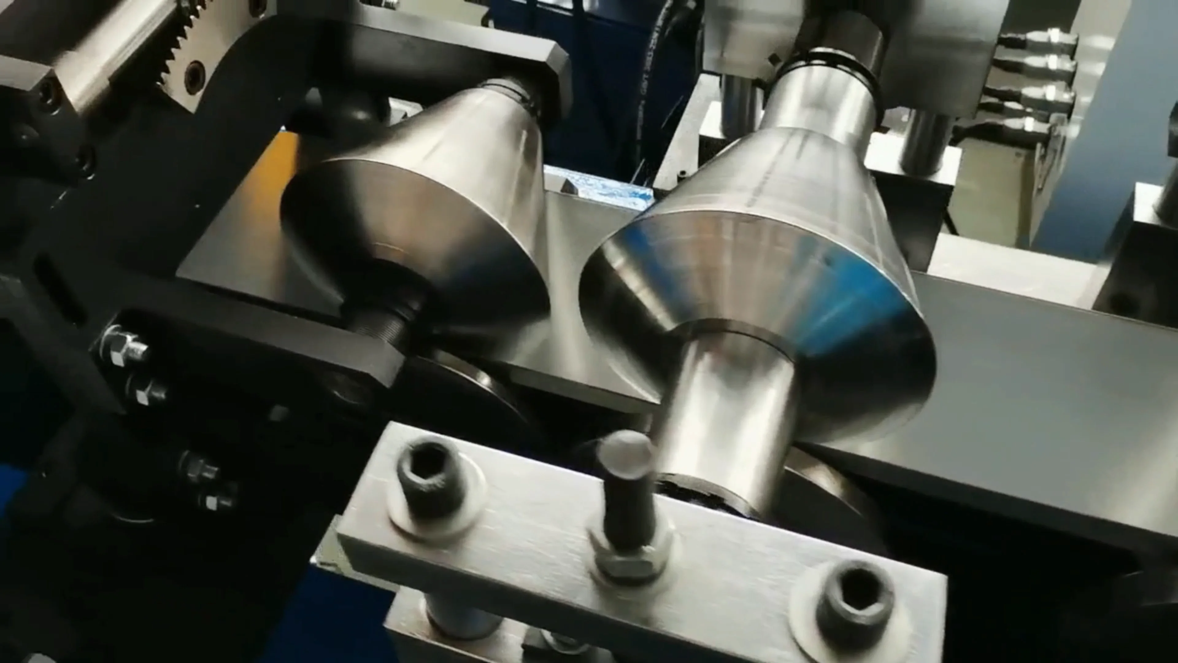 Corner Bead Steel Angle Roll Forming Machine/cnc Angle Iron Bending ...