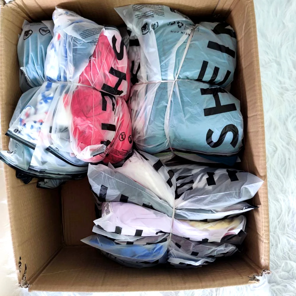 Shop High-Quality Bulk Clothes Mix - Perfect for Wholesale
