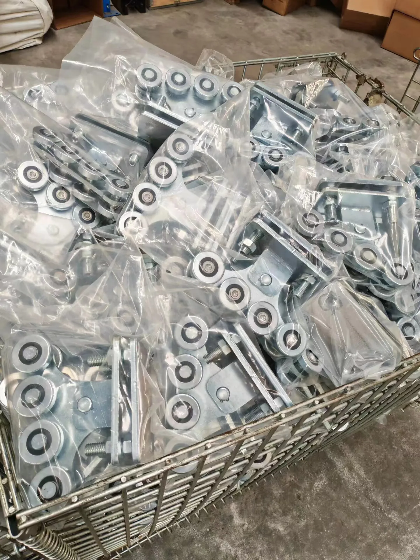 Sliding Gates with Platforms - Durable & Efficient Solutions