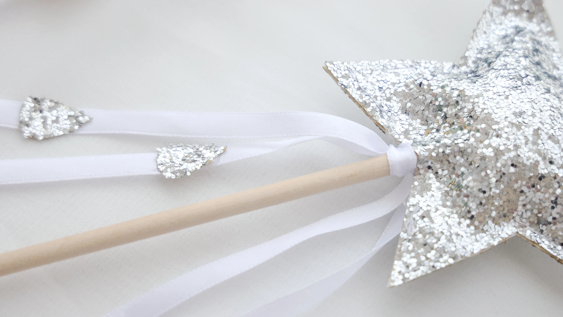 Wooden Star Wands Toy Kids Golden Silver Glitter Star Wand Birthday ...