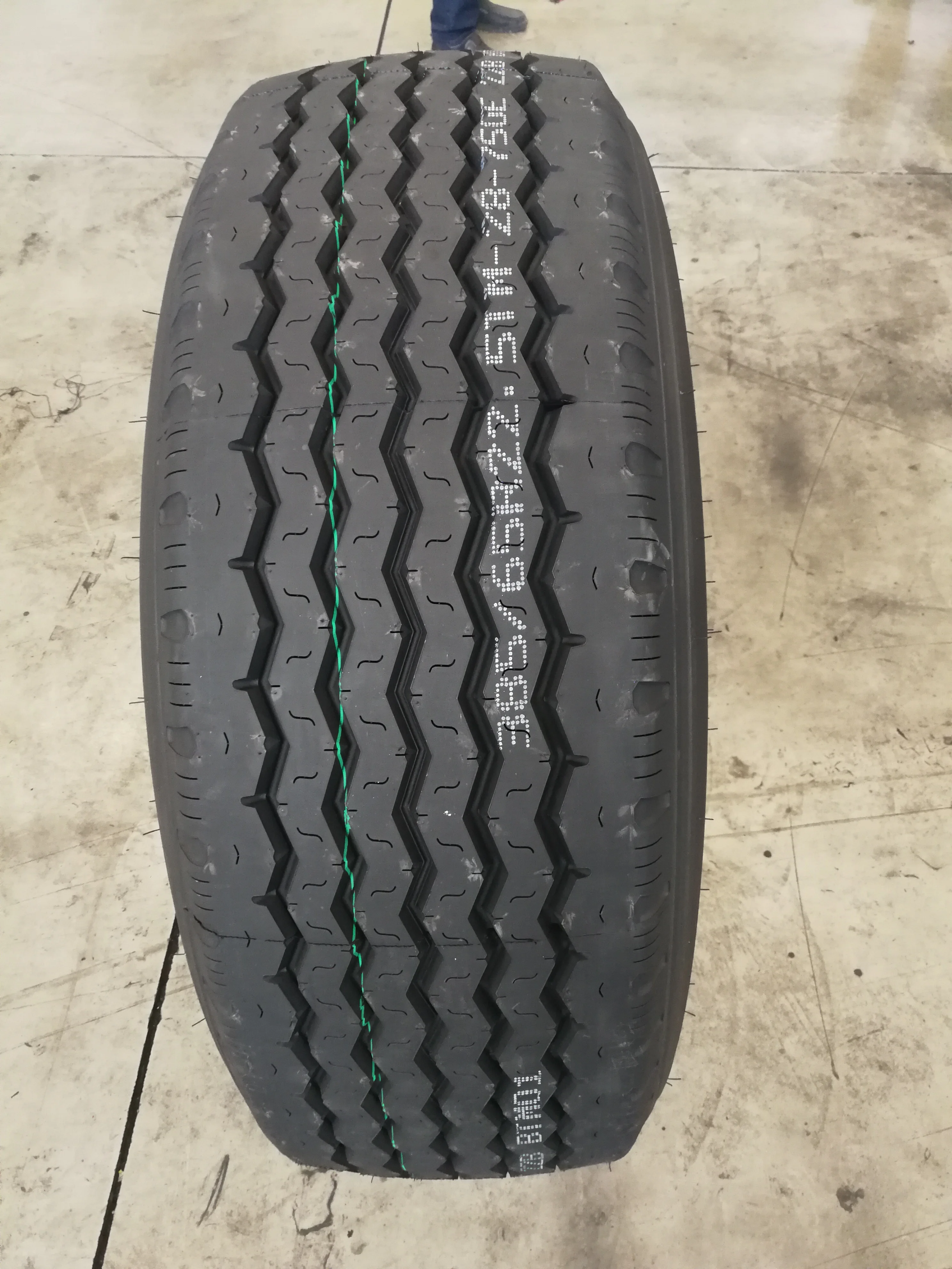 Joyroad ZF151 11R22.5 - Long Mileage All Steel Radial Truck Tyres