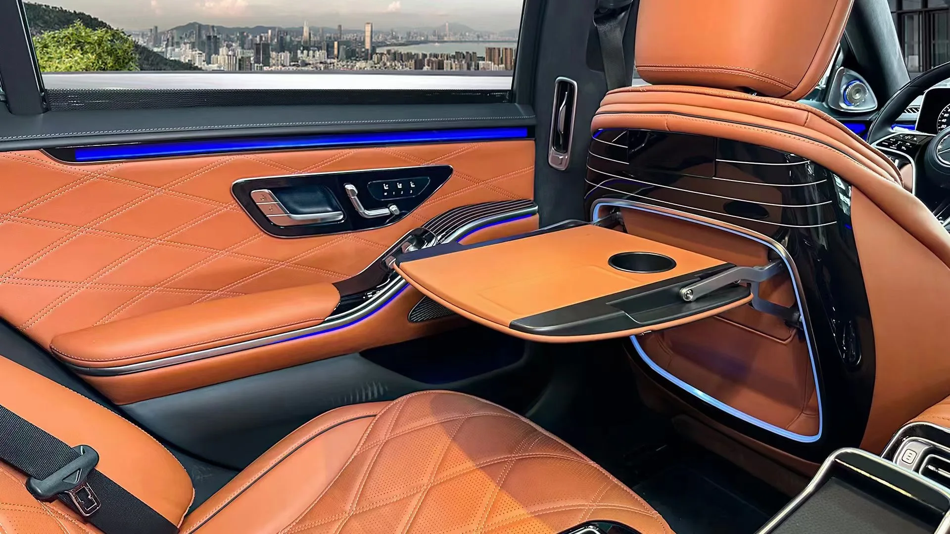 Luxury Maybach Front Seat Back Table Maybach Electric Table For Gls ...