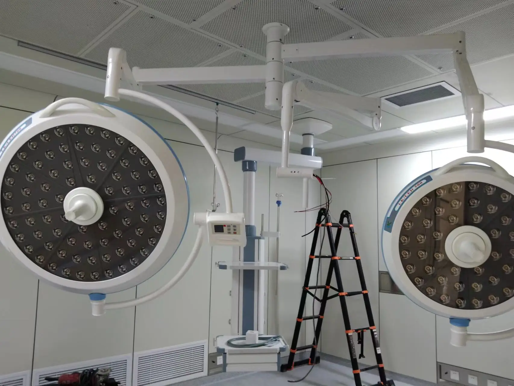 High Quality Led Ceiling Mounted Hospital Operating Light Theater ...