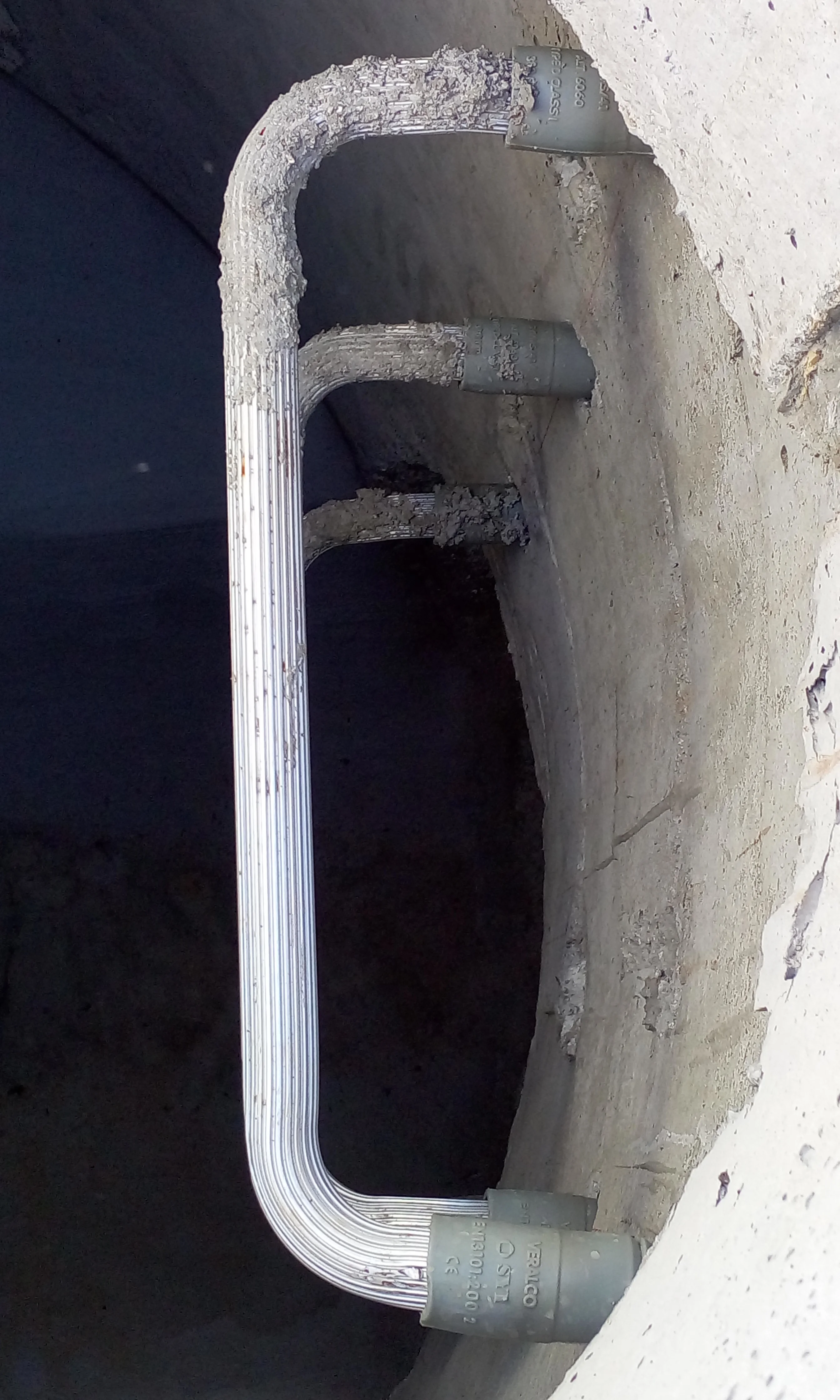 SYI Safety Steel Manhole Step - Durable & Easily Assembled