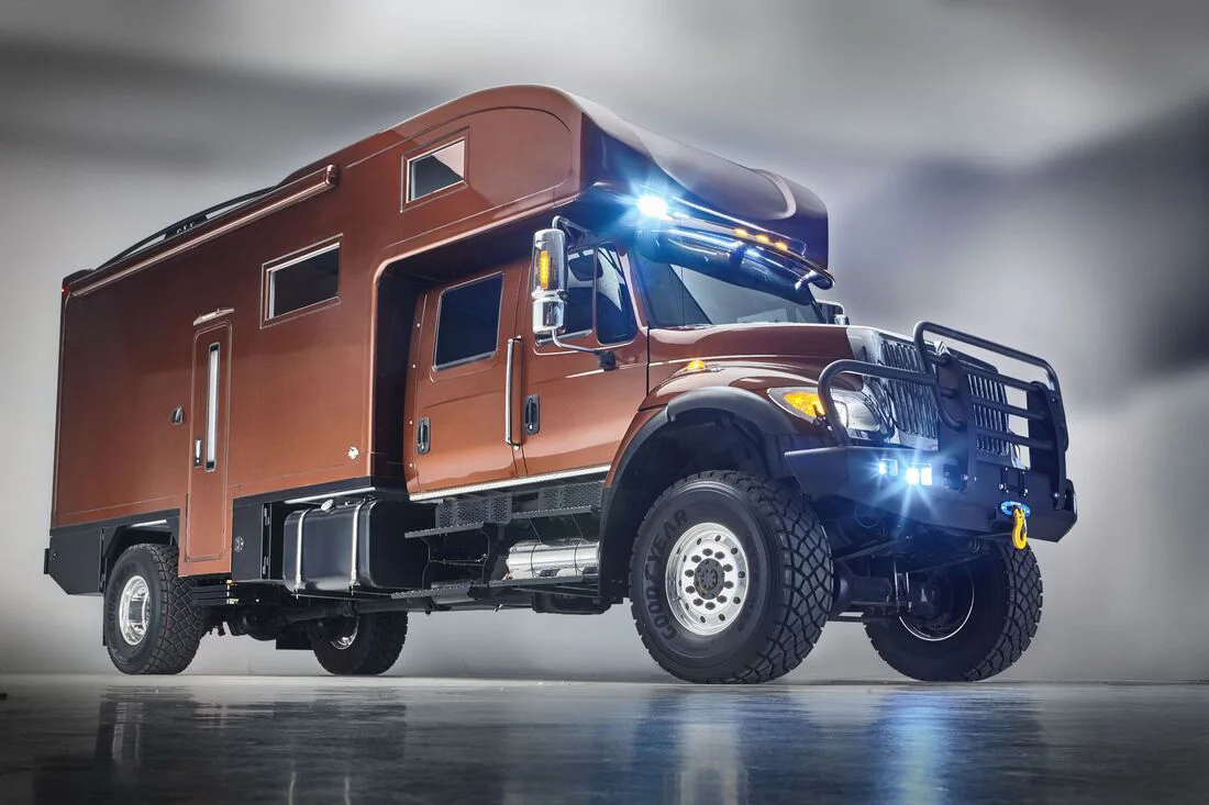 Expedition Motorhome - Customized Truck Camper for off-Road Luxury