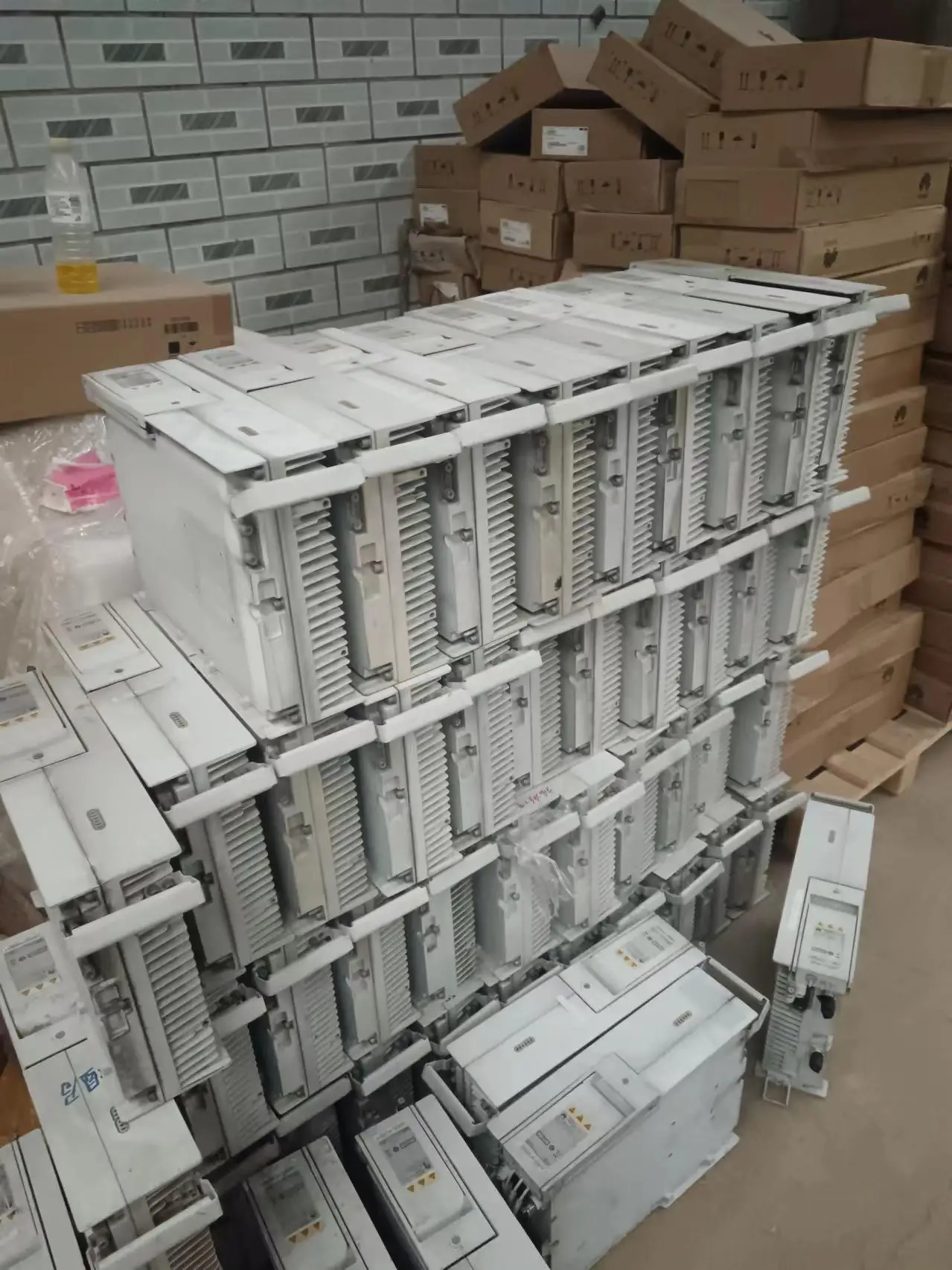 Ericsson Wireless Base Station Equipment Ericsson Rru 2219 Krc 161 623/ ...