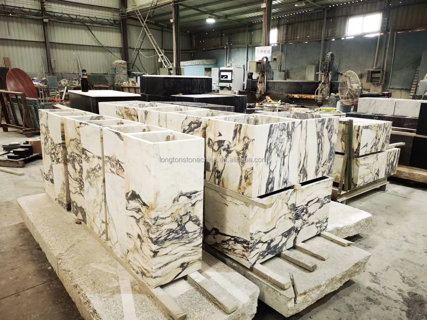 Shop Our Natural 5MM Calacatta Viola Marble Plinth Table