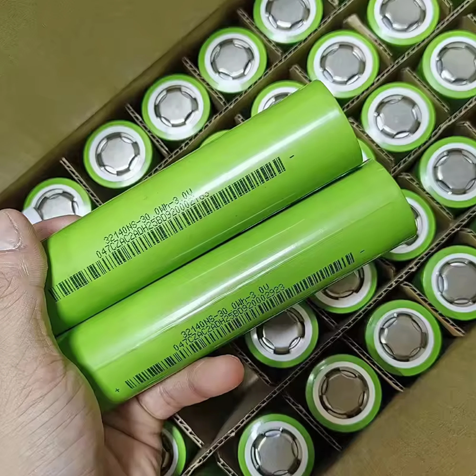 Original rechargeable high cycle batteries sodium pin lithium ion 33140 3.2v 15ah battery cells ...