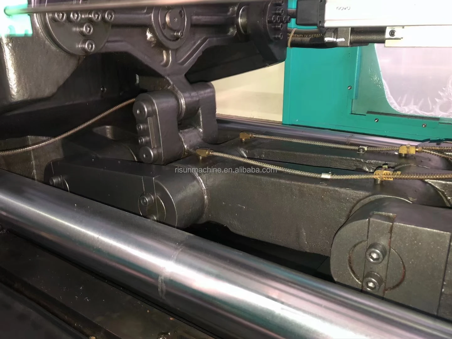 120T Precision Injection Molding Machine Desktop Plastic Injection ...