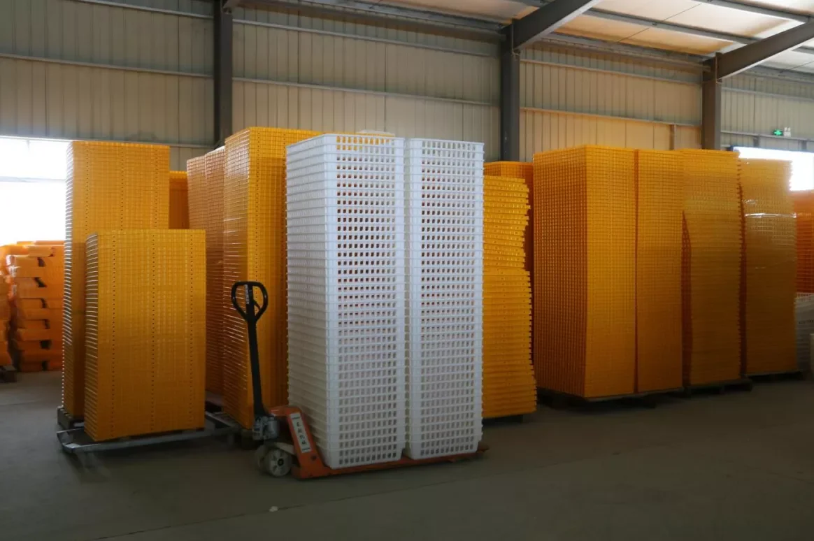 Hdpe Plastic Chicken Transport Crate /poultry Carrying Boxes /plastic ...