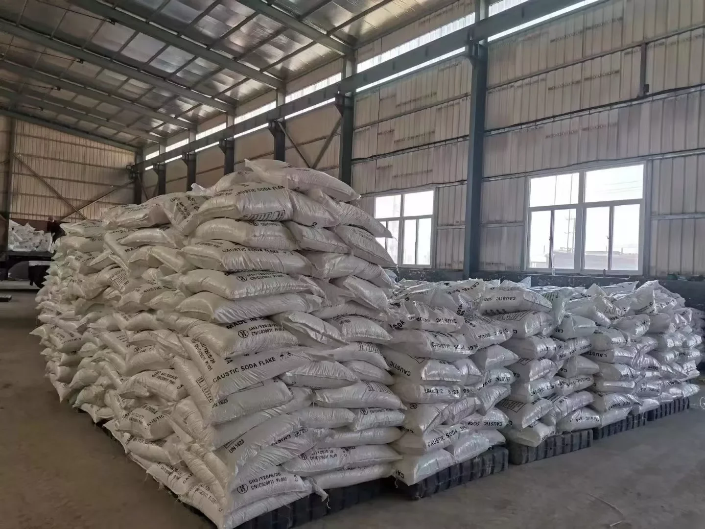 Factory Price Caustic Soda Flake 99% In 25kg Bag - Buy Factory Price ...